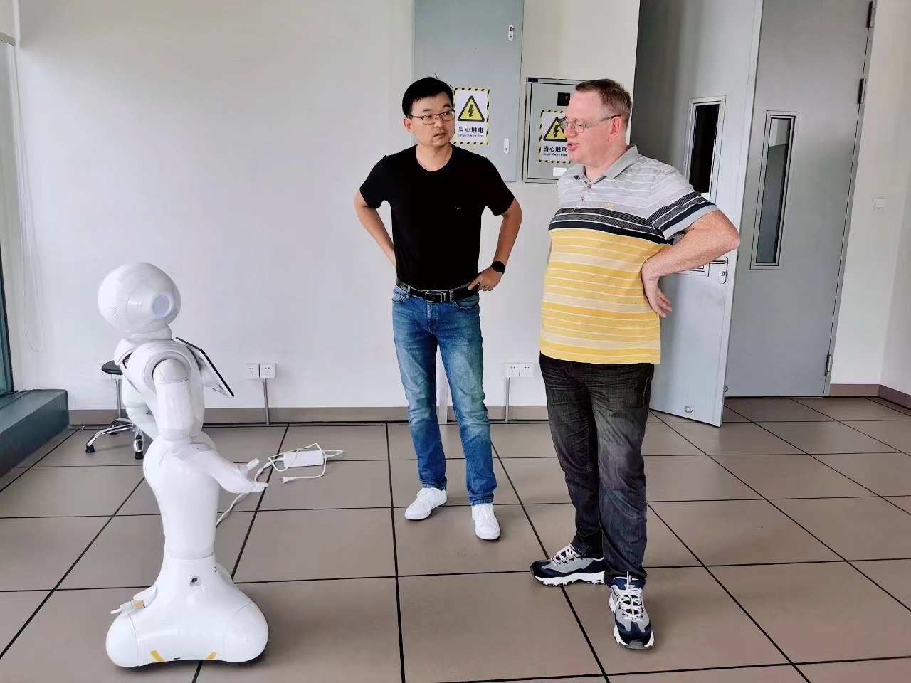 Jan Van Sas visit DexRob Lab | Arbeit Gruppe Dexterous Robotics (AGDR)